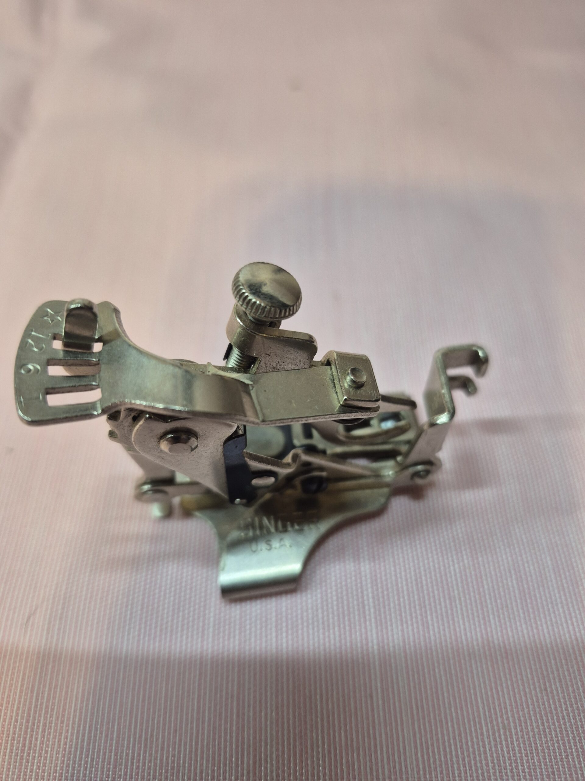 SInger Vintage Ruffler Attachment - 120598 - Stitch Doctor